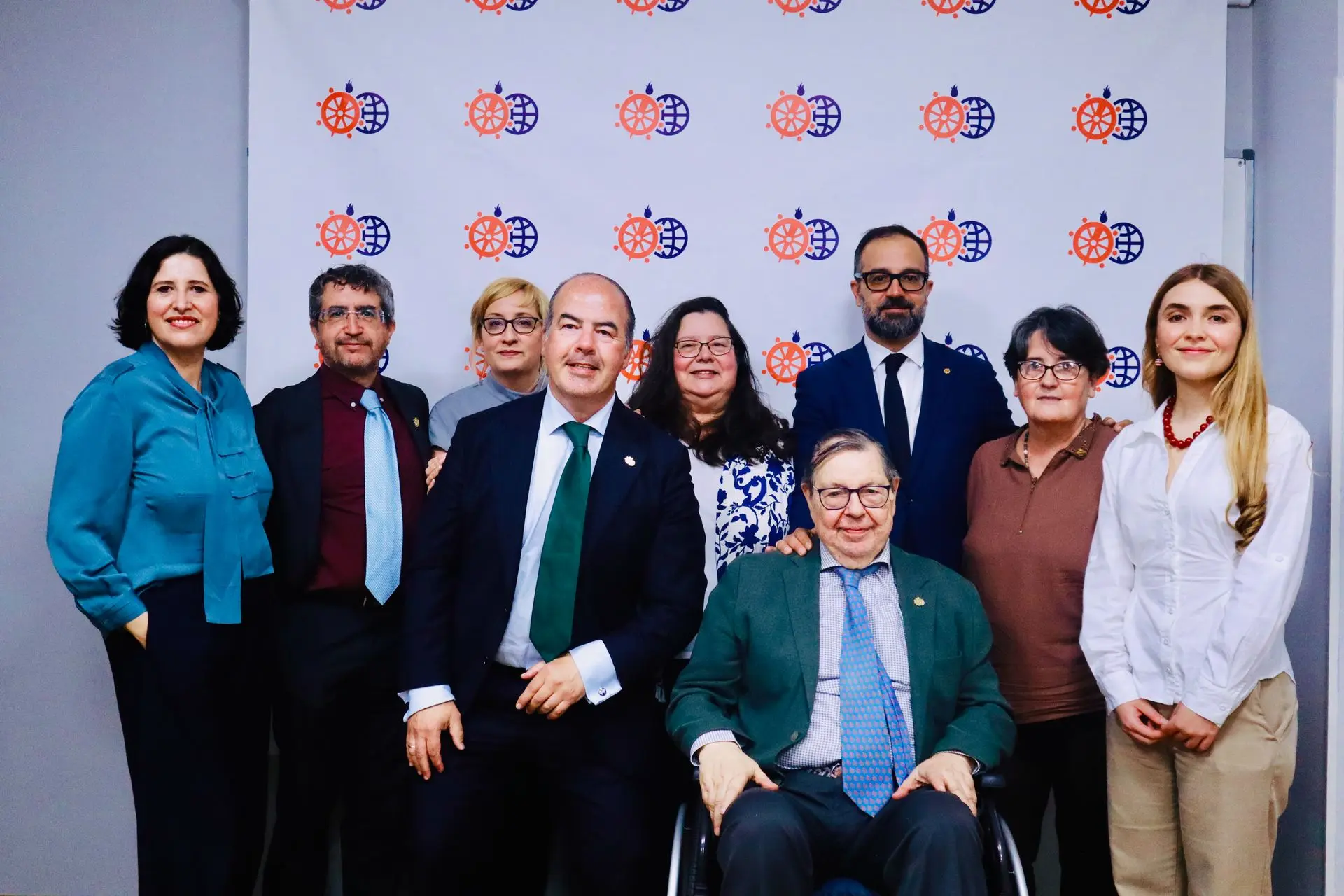 Nuestro Colegio profesional renueva su Junta de Gobierno con Don Javier Lorenzo Rodríguez como ...